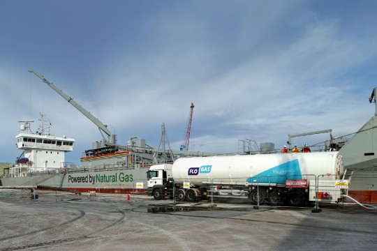 Flogas joins forces with ABP to bunker ships with LNG in UK first | Flogas